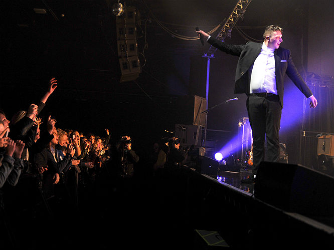 12 exclusive photos of John Newman live at Manchester Academy | Gigwise