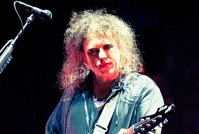 The 100 greatest frontmen of all time | Gigwise