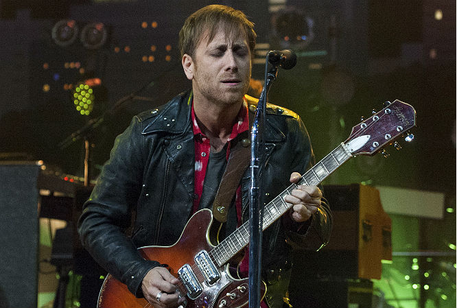 The 100 greatest frontmen of all time | Gigwise