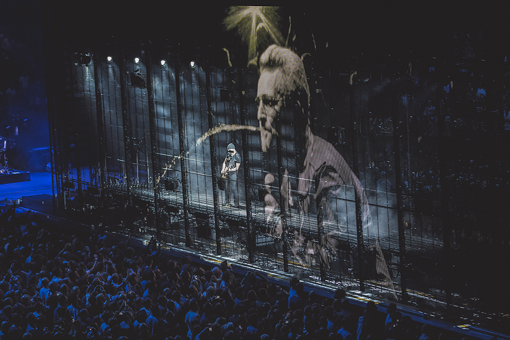 This is what U2's epic and beautiful show at London's O2 Arena looked ...