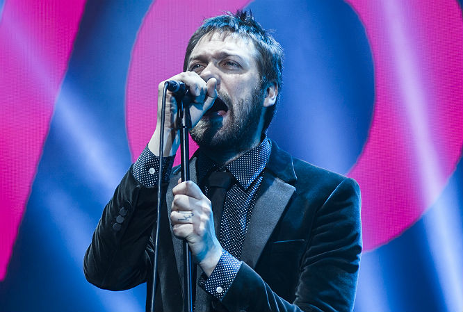 The 100 greatest frontmen of all time | Gigwise