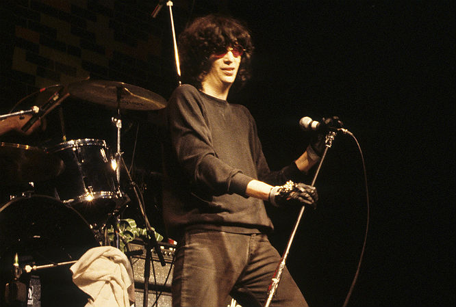 The 100 greatest frontmen of all time | Gigwise