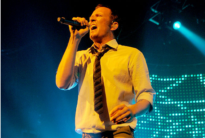 The 100 greatest frontmen of all time | Gigwise